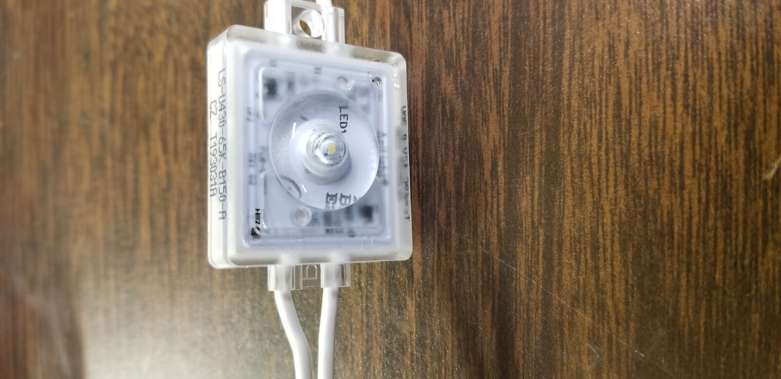 100 Count- Agilight Signrayz LS-U430-65K-B150-A | eBay