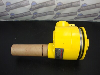 FLUID COMPONENTS 29/30 Housing with FLT93F insertion type FlexSwitch ...