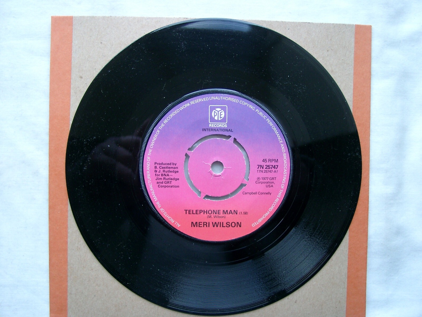 MERI WILSON - Telephone Man 7" - 7N 25747 - 1977 UK - Snap-out Centre ...