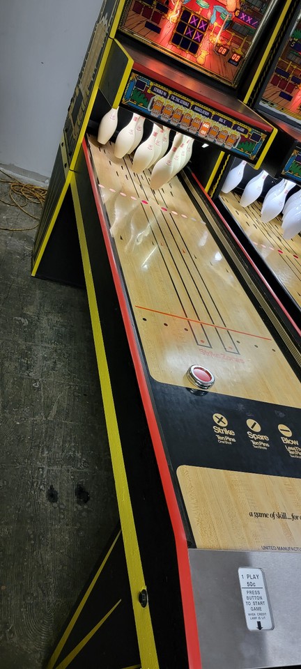 1989 Williams GoldMine Shuffle Alley Bowling Machine | eBay