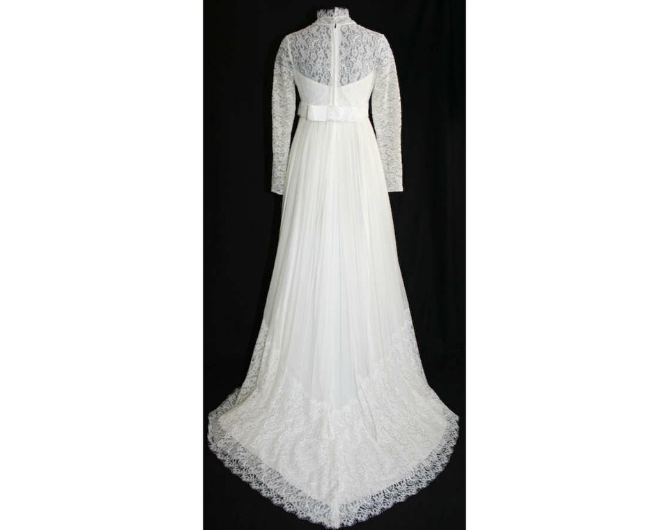 Size 10 Wedding Dress - Elegant White Chiffon & Lace Vintage Bridal ...