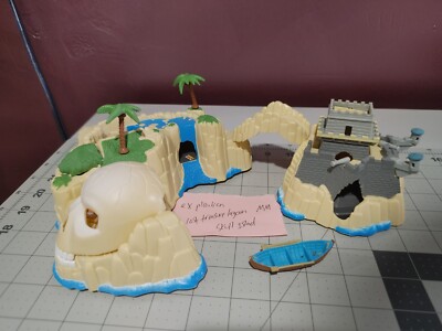 Micro Machines Skull Island 2pc Playset Landing Galoob 1996 | eBay
