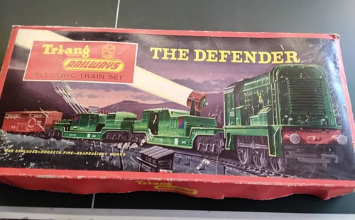 Vintage Tri ang 00 train Defender set | eBay UK