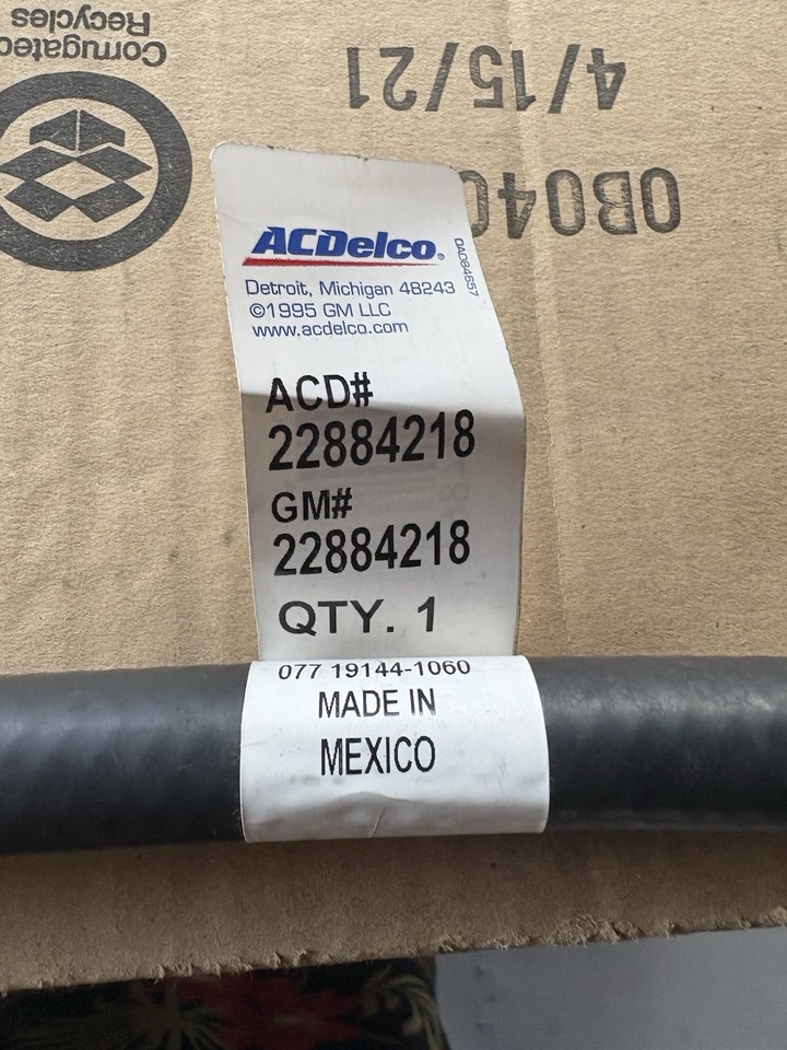 NEW OEM GM HVAC Heater Hose Outlet 22884218 Silverado Sierra 4.3L V6 ...