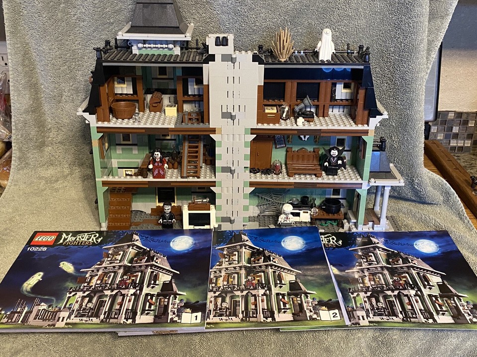 LEGO Monster Fighters 10228 Haunted House 100% Complete W/Instructions ...