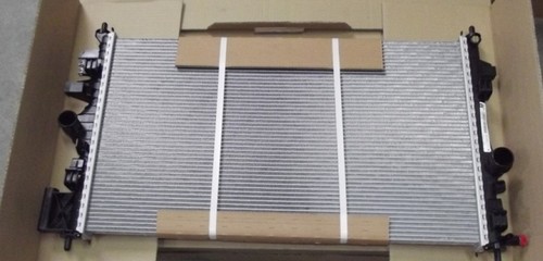 RADIATOR VAUXHALL INSIGNIA 2.0 CDTi RADIATOR WITH TEMP SWITCH HOLE 2013 ...