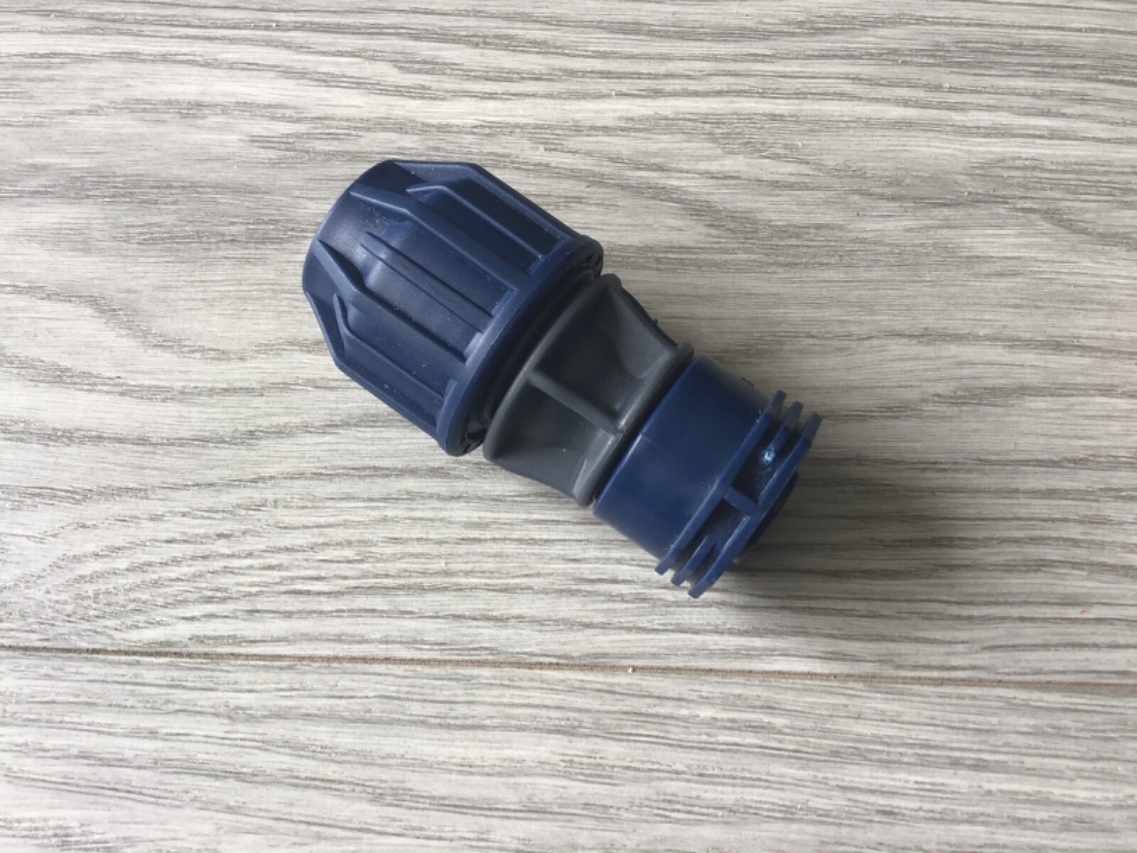 20mm MDPE Plastic Compression Fitting Water Pipe WRAS Approved complete ...