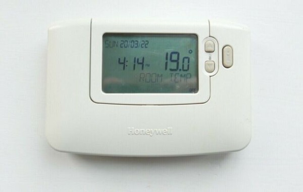 Honeywell Chronotherm CM901 1 Day Programmable Room Thermostat ...