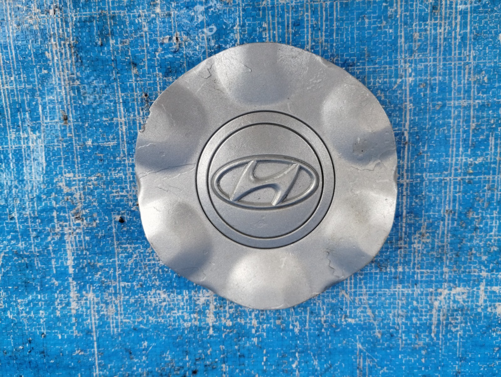 (1) 2006-11 Hyundai Accent Wheel Center Cap. GENUINE OEM part# 52960 ...