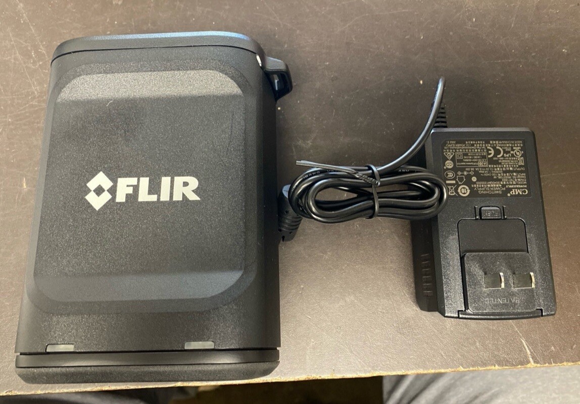 FLIR Battery Charger for Exx Series with 2 Batteries and Power Supply ...