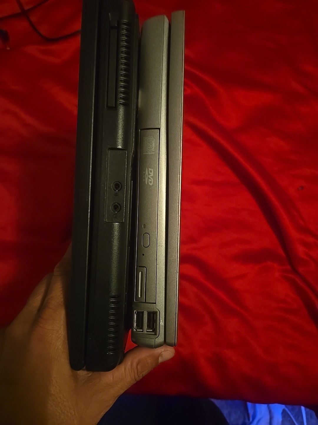 2 Dell laptops 1 Inspiron 1000 and 1 Latitude D610 two vintage pieces ...