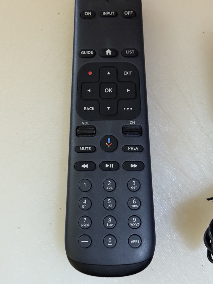 DIRECTV Gemini Air Streaming Device 4K Model P21KW-50 with ac adapter ...