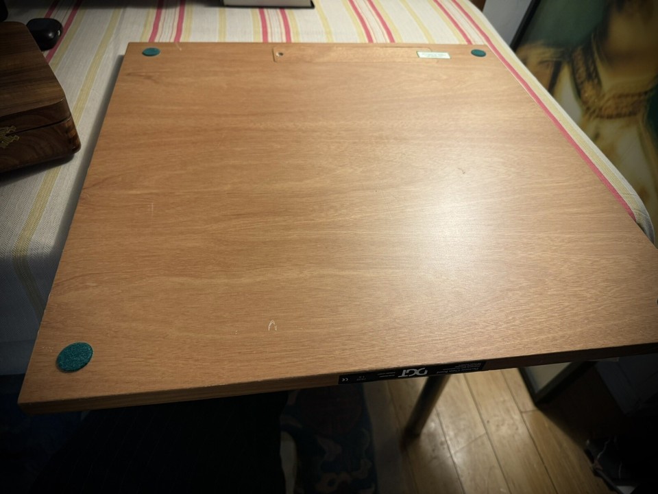 DGT Walnut E Board w/Ebony-Boxwood Pieces (in decorative wooden box ...