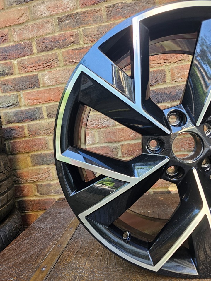 SKODA 19'' ALLOY WHEEL TRIGLAV DIAMOND CUT BLACK METALLIC 7J ET43 ...