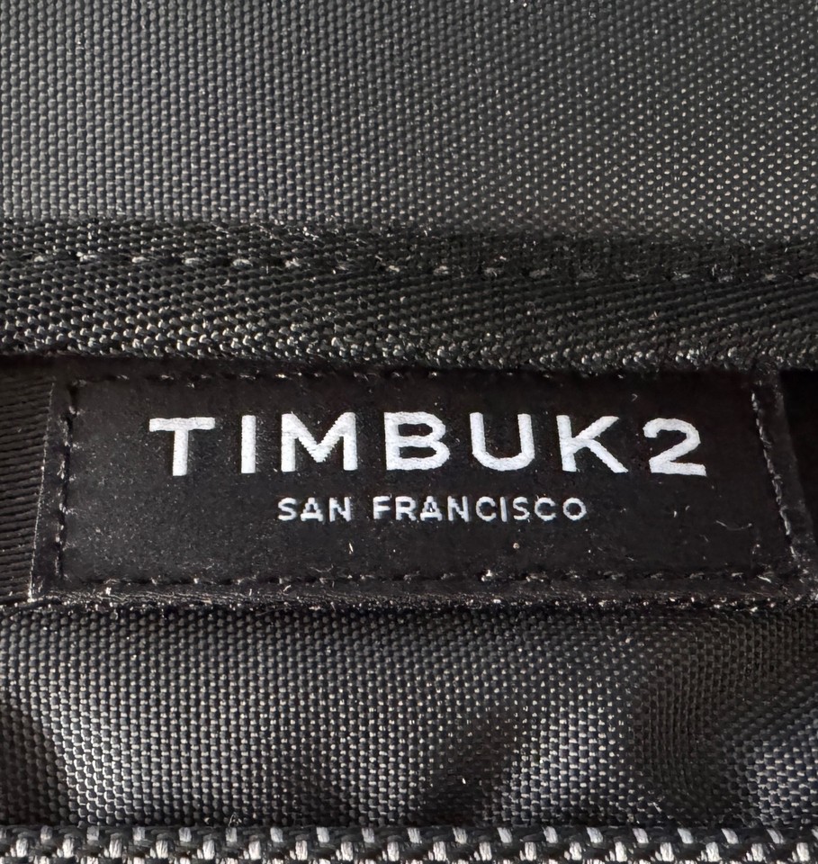 Timbuk2 San Francisco Black 17" Messenger Laptop Bag Pack w/Metal ...