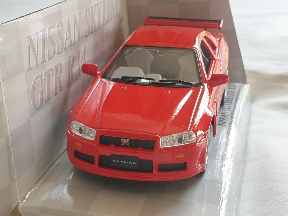 Kinsmart R34 1/36 KT5051 Nissan Skyline GT-R RED Collectors Item Very ...