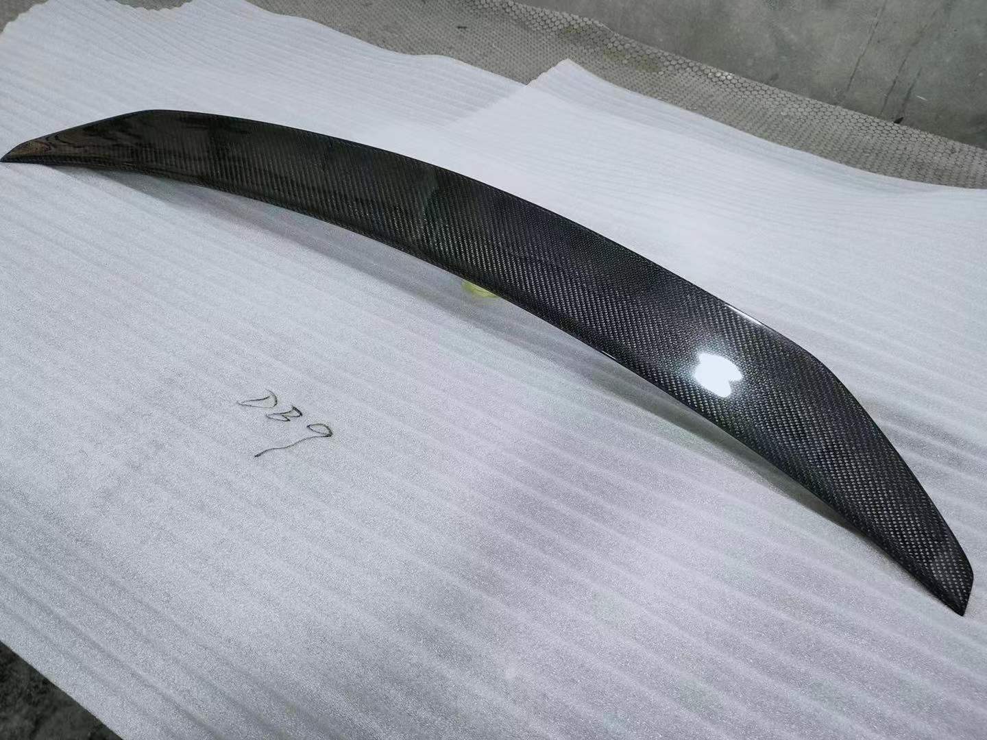 1PC Real Carbon Fiber Rear Trunk Spoiler Wing For Aston Martin DB9 DBS ...