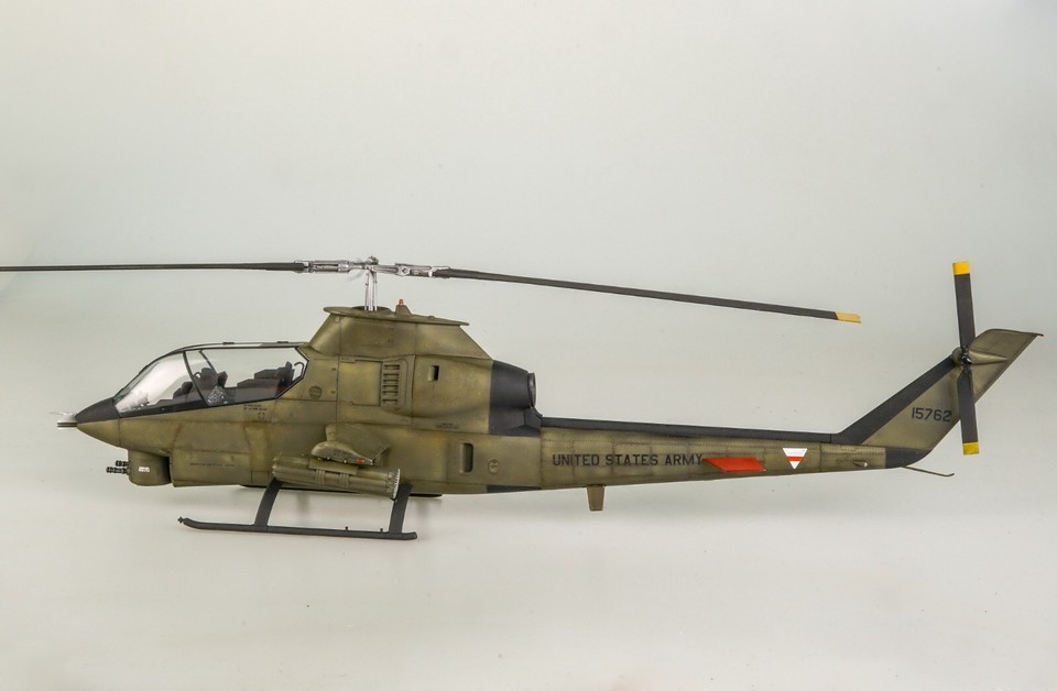 (Pre-Order) AH-1G Cobra Helicopter Vietnam war 1:32 Pro Built Model | eBay