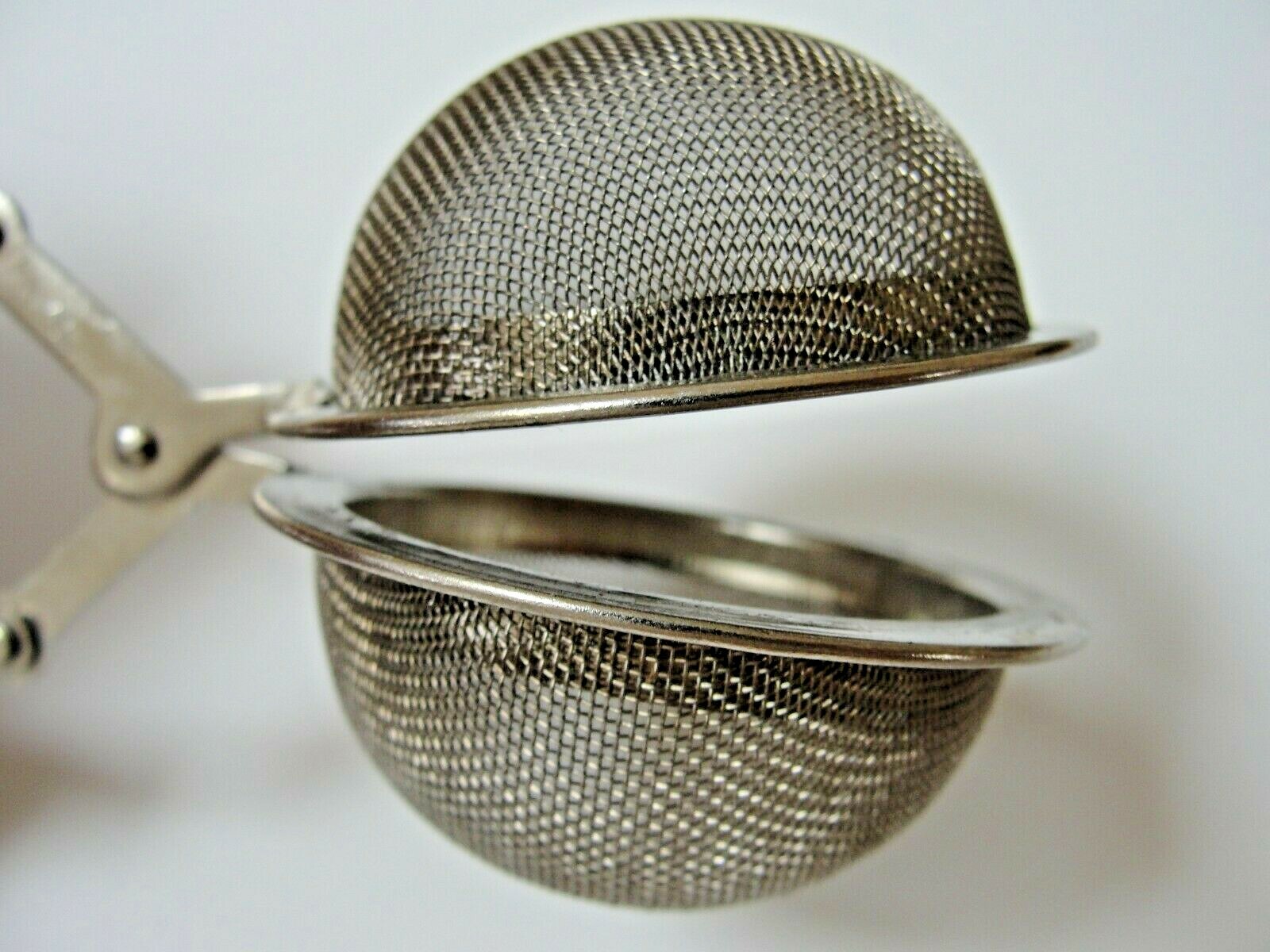 Bur holding basket mesh for the autoclave and sterilisation of burs ...