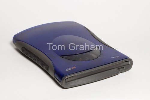 Iomega Zip 250 USB/PCM Zip Drive with 8x 100mb discs & 6-disc caddy ...