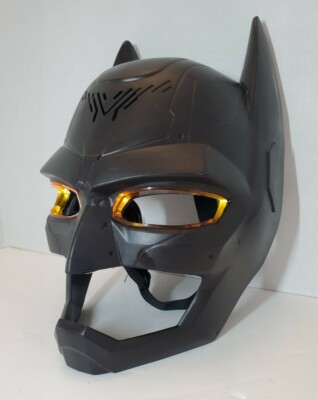 Dc comics BATMAN Voice Changing Mask with Over 15 Phrases, Light Up ...