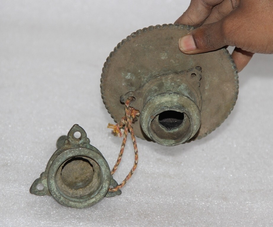 Antique Brass Ink Pot For Feather Dip Writing Pen-Mughal ink pot ...