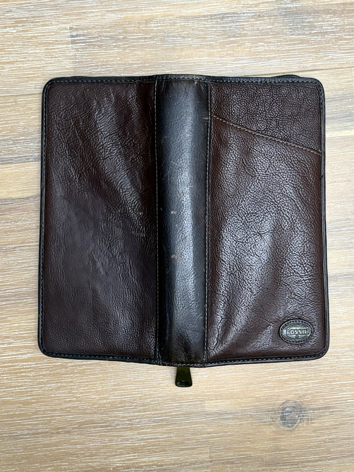 Fossil Cowhide Travel Wallet Bovine Brown Leather Zip Around Passport ...