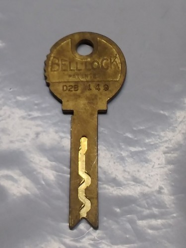 Bell Lock Key Antique Slot Machine Jukebox Penny Arcade # D2B149 D2B ...