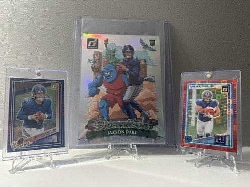 NFL Football Cards NY Giants Lot of 28 - Various players to include ...