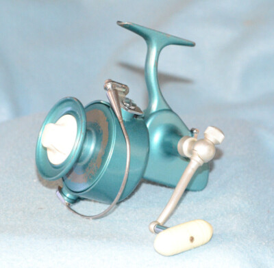 Spinning Reels - Vintage Penn Spinfisher 704