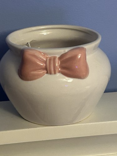 NEW White Ceramic Planter With PINK BOW | eBay