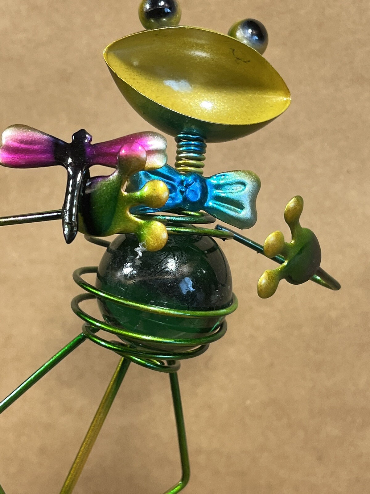 Mr. Wiggles Metal Frog Flower Garden Pick Frog Dragonfly Garden Frog ...