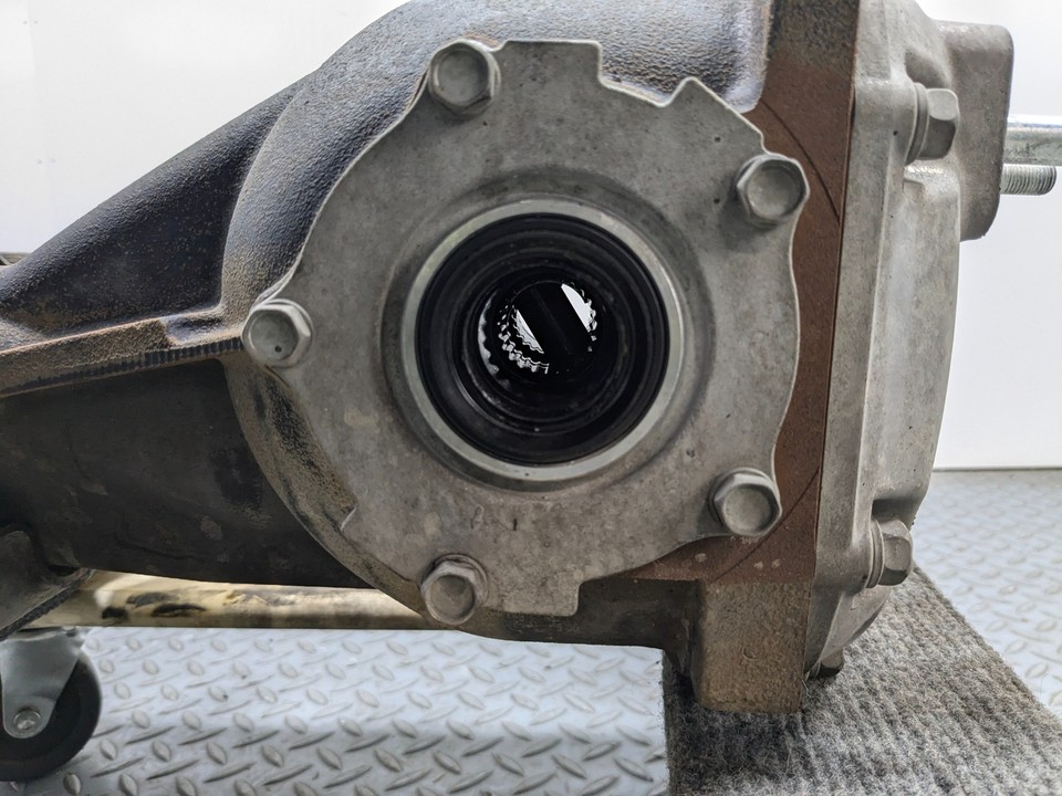 2010 - 2014 OEM SUBARU OUTBACK REAR DIFFERENTIAL AXLE CARRIER ASSEMBLY ...