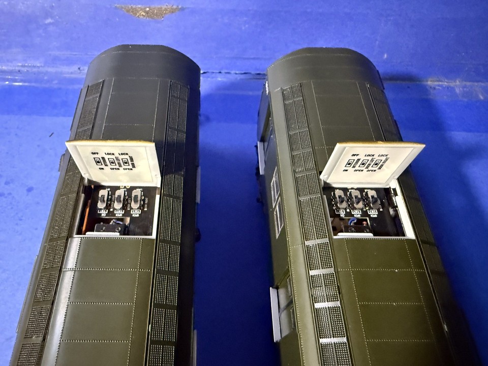 Lionel R27 NYC MTA Subway Car 2-Pack Add-Ons 6-18378 | eBay