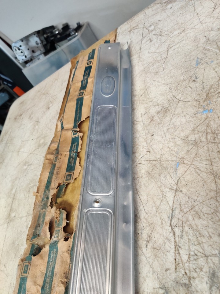 1973-81 TRANS AM & CAMARO DOOR SILL/SCUFF PLATE LH NOS OEM (DAMAGE) | eBay