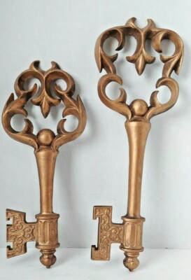 Hoda Vintage Key Wall Hanging Regency Decor Gold Cast Metal set of 2 | eBay