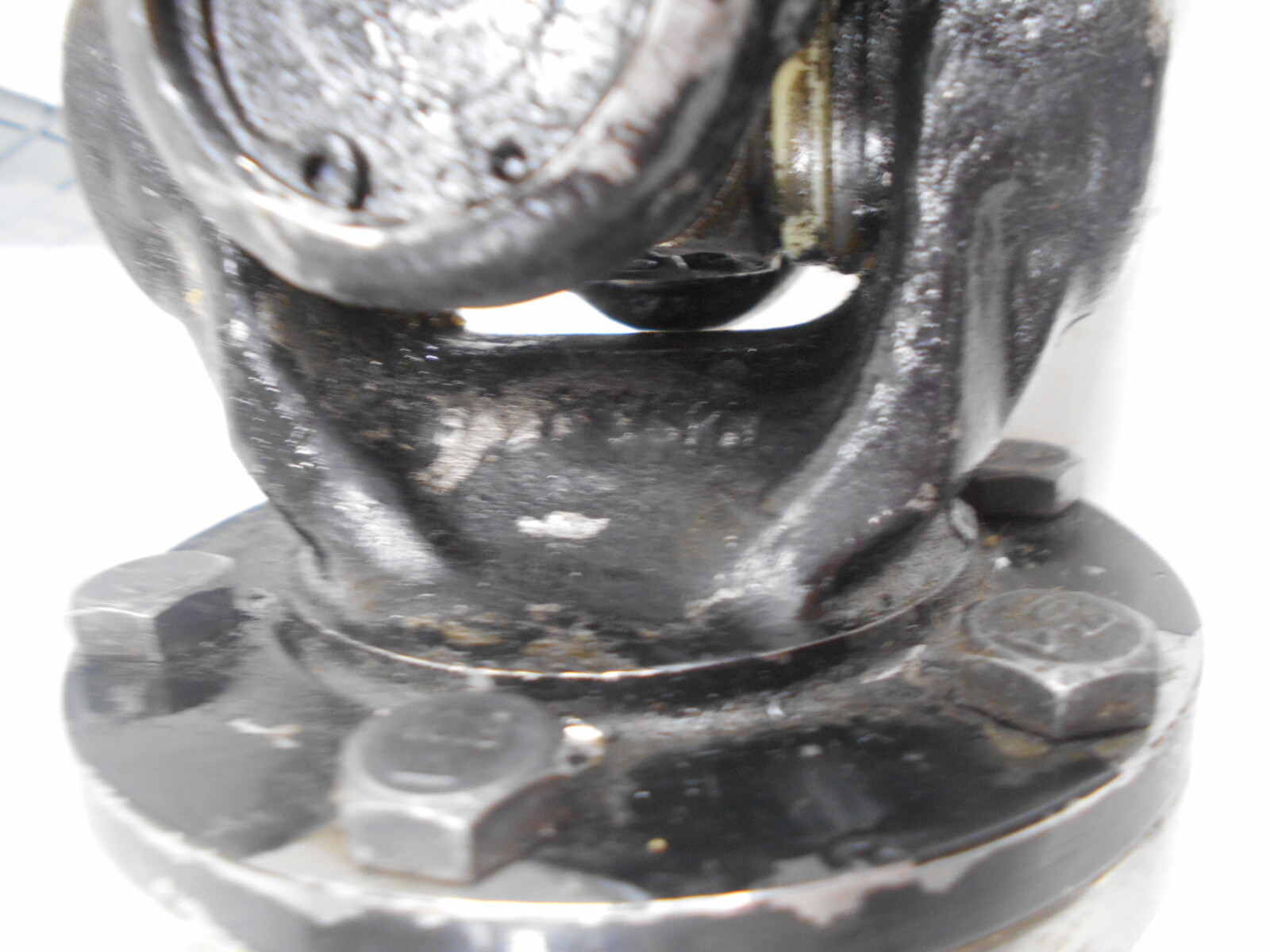 SPICER 2015 S C2 3GKN 56" DRIVE SHAFT WITH 2 FLANGE YOKES, 2 U-JOINTS ...