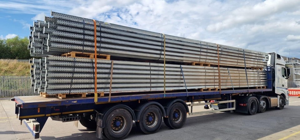 SSI Schaefer Heavy Duty Warehouse Pallet Racking 900mm Deep 2700mm ...