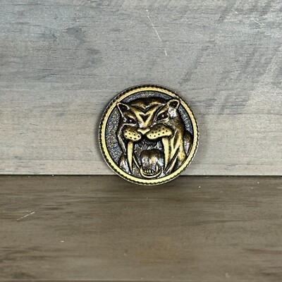 Mighty Morphin' Power Rangers Bandai Legacy Morpher Sabertooth Tiger ...