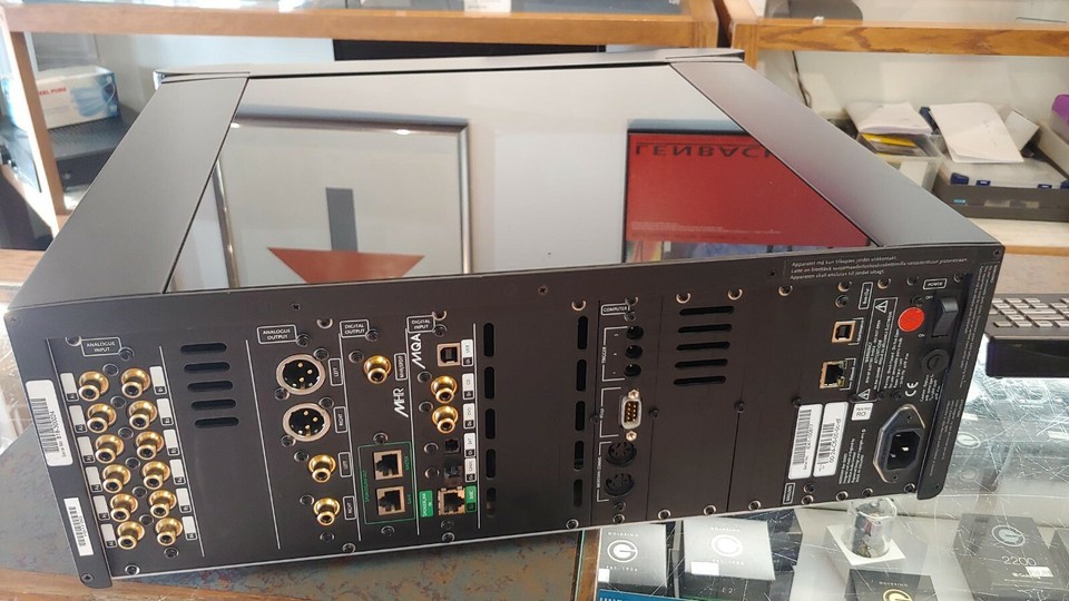 Meridian 818v3 Reference Audio Core PreAmp With Original Box And Remote ...