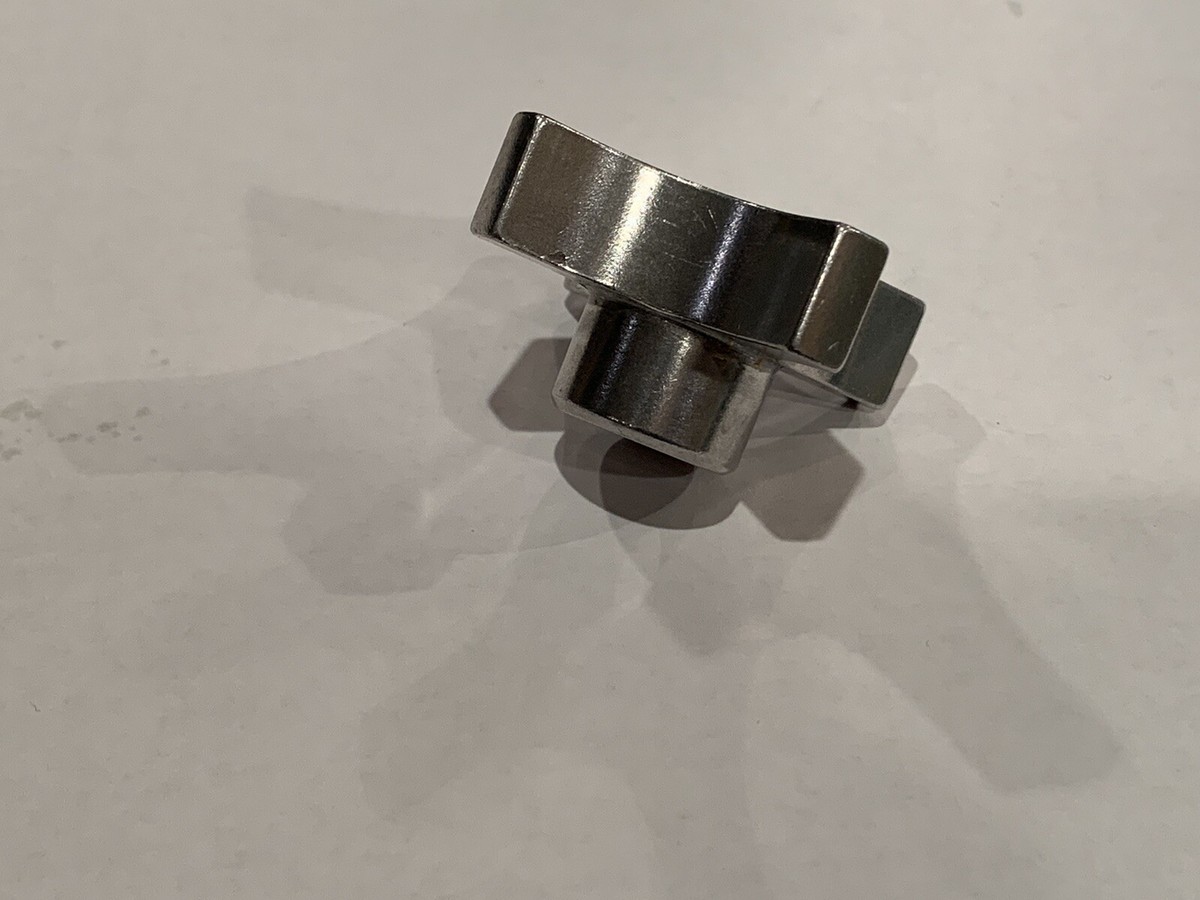 Four Lobe Knobs Machine