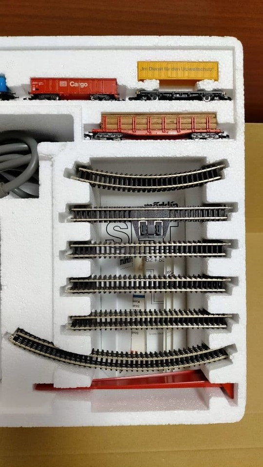 Märklin Mini-club 81861 Z Gauge Model Train Set Starter Pack Miniature ...