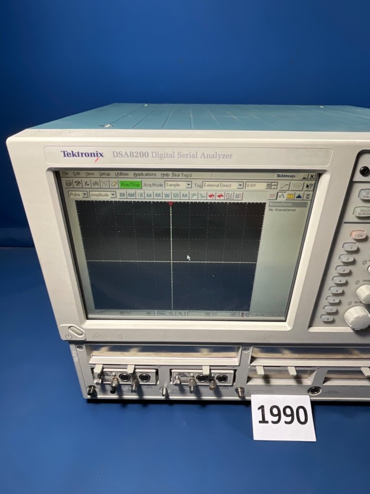 Tektronix DSA8200 Digital Serial Analyzer W/ 2 80E04 SAMPLING MODULES ...