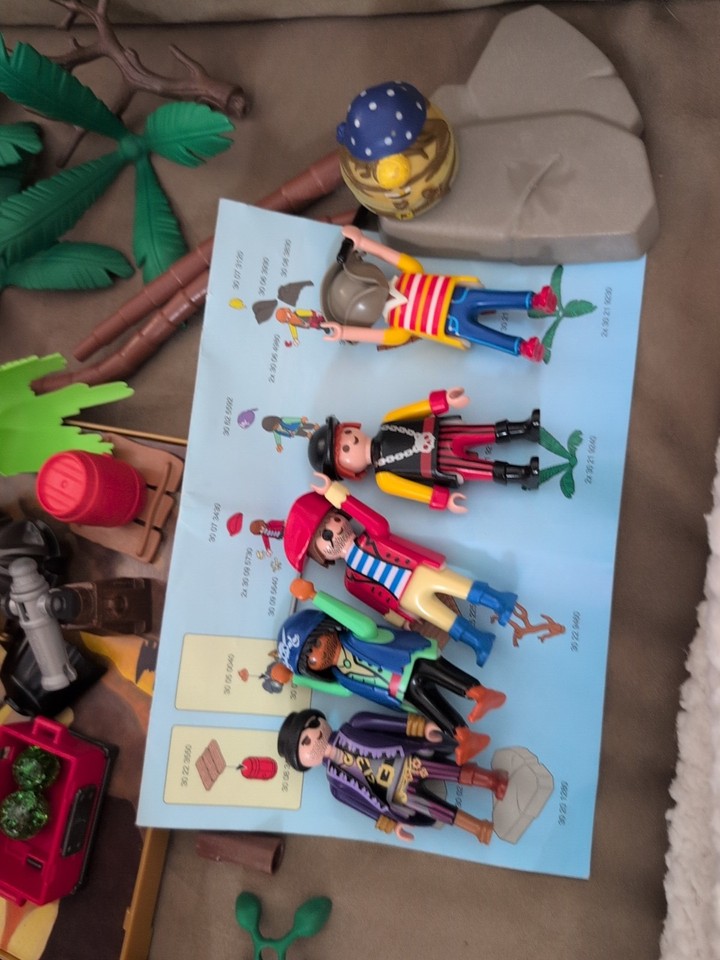 Playmobil 5737 -- Take Along Pirate Treasure Chest Preowned manual | eBay