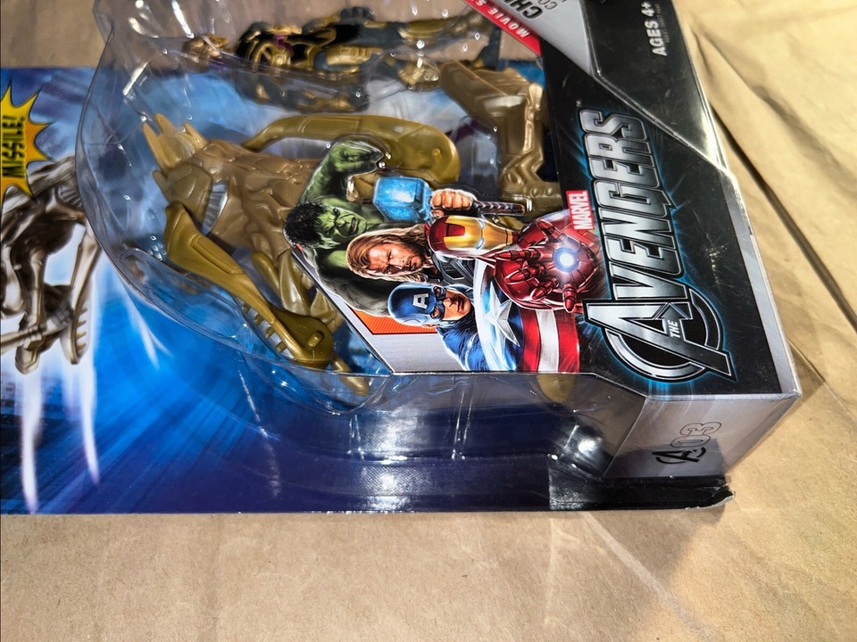 Marvel Avengers CHITAURI Cosmic Chariot Invasion Figure Launching ...