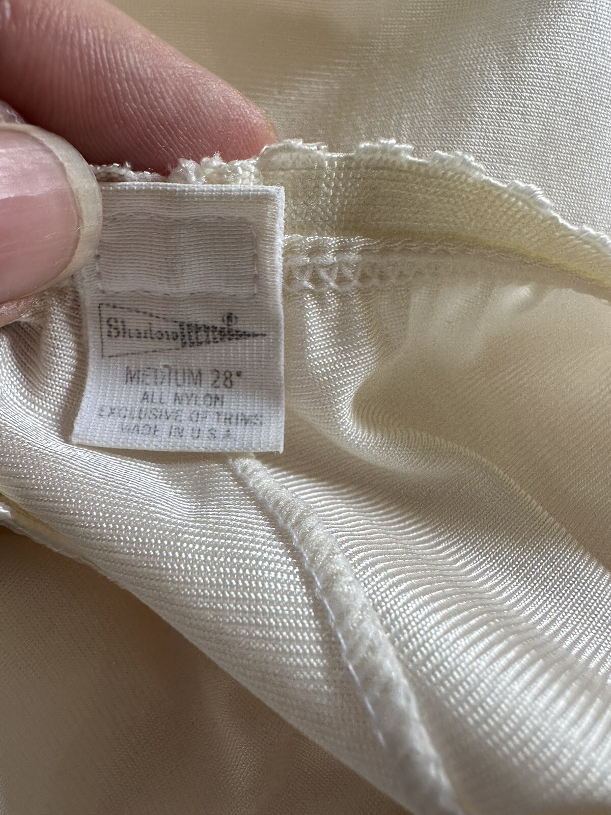 Vintage Lingerie 80’s Shadowline Beige/Nude Nylon/Lac… - Gem