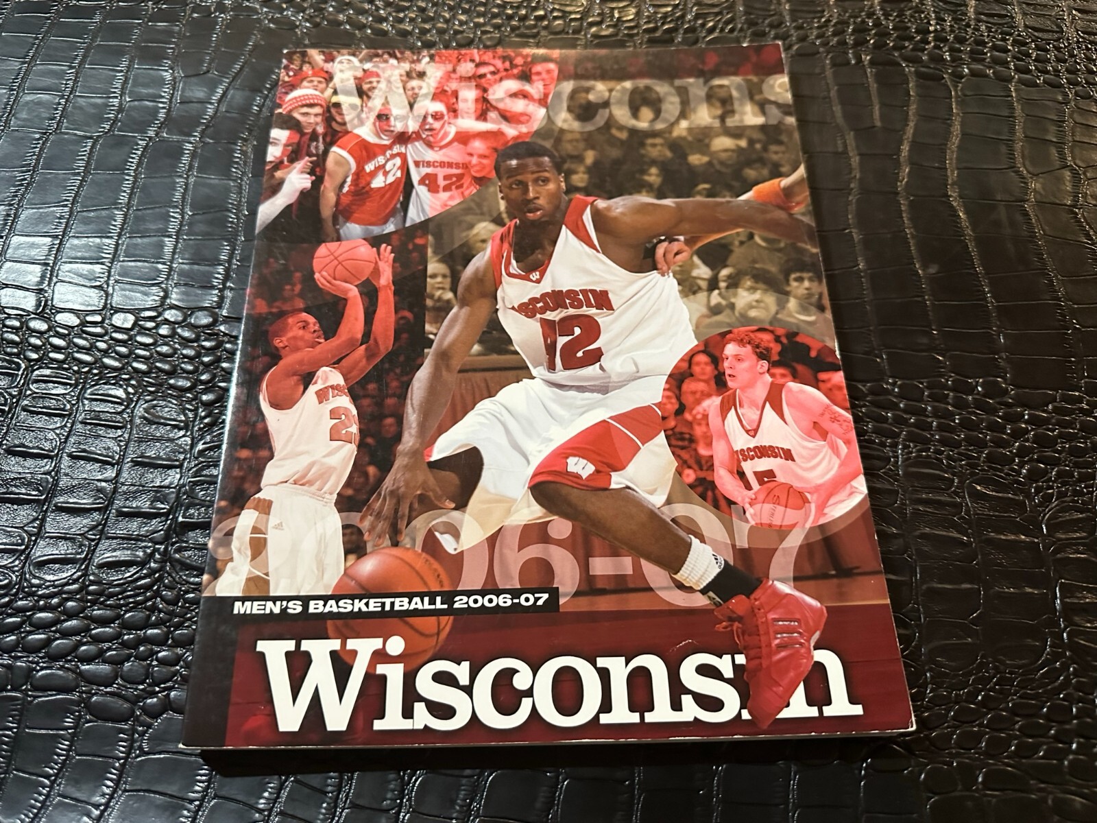 2006-2007 NCAA MENS COLLEGE BASKETBALL yearbook/media guide WISCONSIN ...