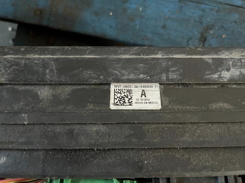 OEM 2005 Ford Freestyle Fuse Box Junction 15483928 3F2T14K001AK | eBay