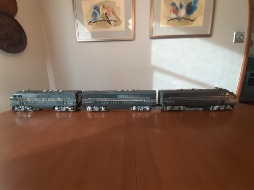 Lionel 2354P&T Vintage O New York Central F-3 Diesel Loco + 2354 Dummy ...