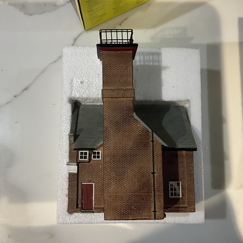 Hornby Skaledale R8626 Country Fire Station OO FIRE ENGINE PUMP 5 OO ...